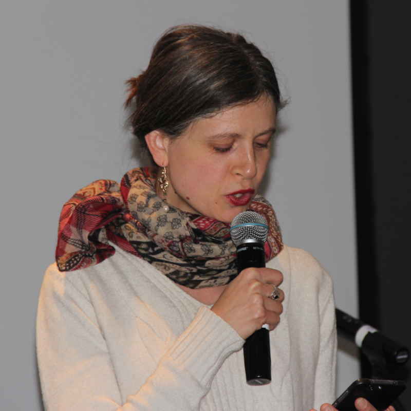 Du livre ouvert au micro ouvert