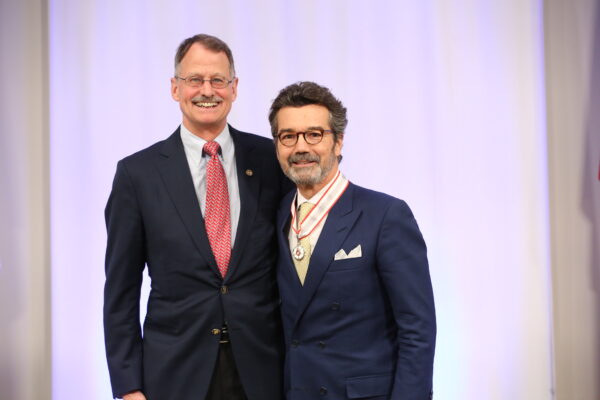 Guy Pratte reçoit la Médaille du Barreau de l'Ontario