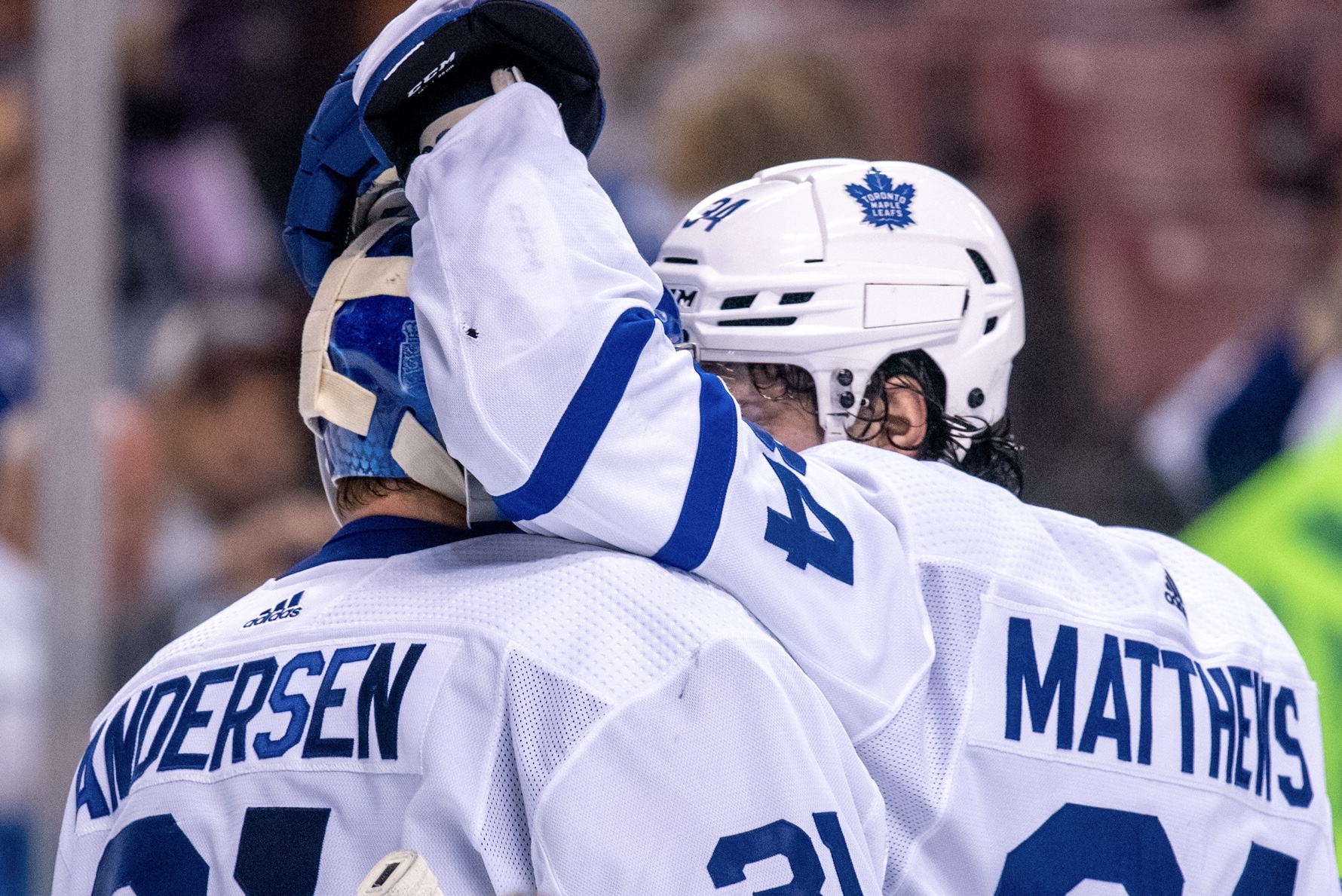 Les Maple Leafs surmontent un déficit de trois buts et forcent un match ...