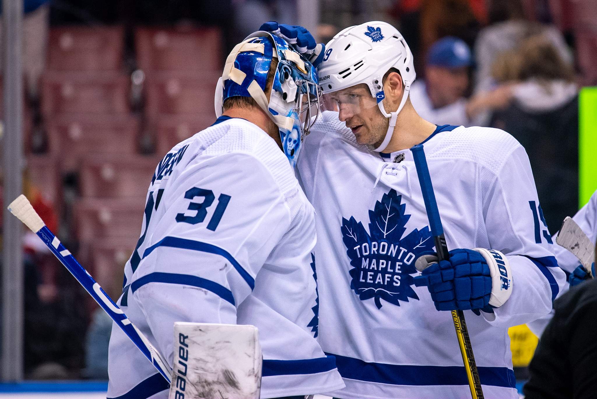 Victoire écrasante des Maple Leafs contre les Canucks