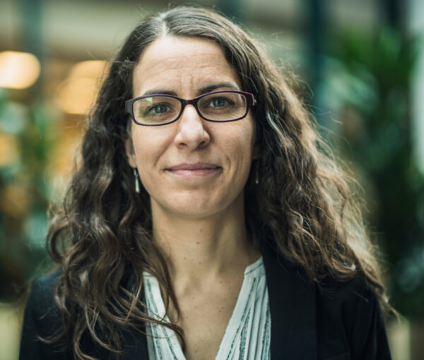 Un tiers des enfants admissibles à l’école française n’y vont pas