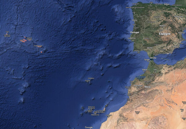 Qui étaient les premiers visiteurs des îles au milieu de l’Atlantique?