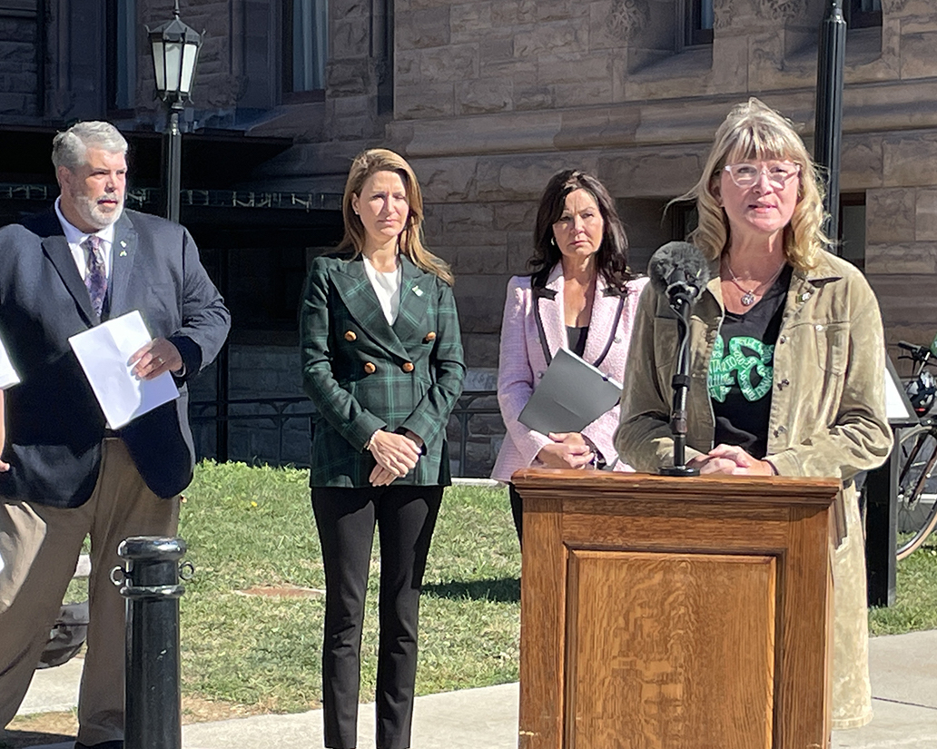 Départ de la commissaire aux services en français: des explications svp