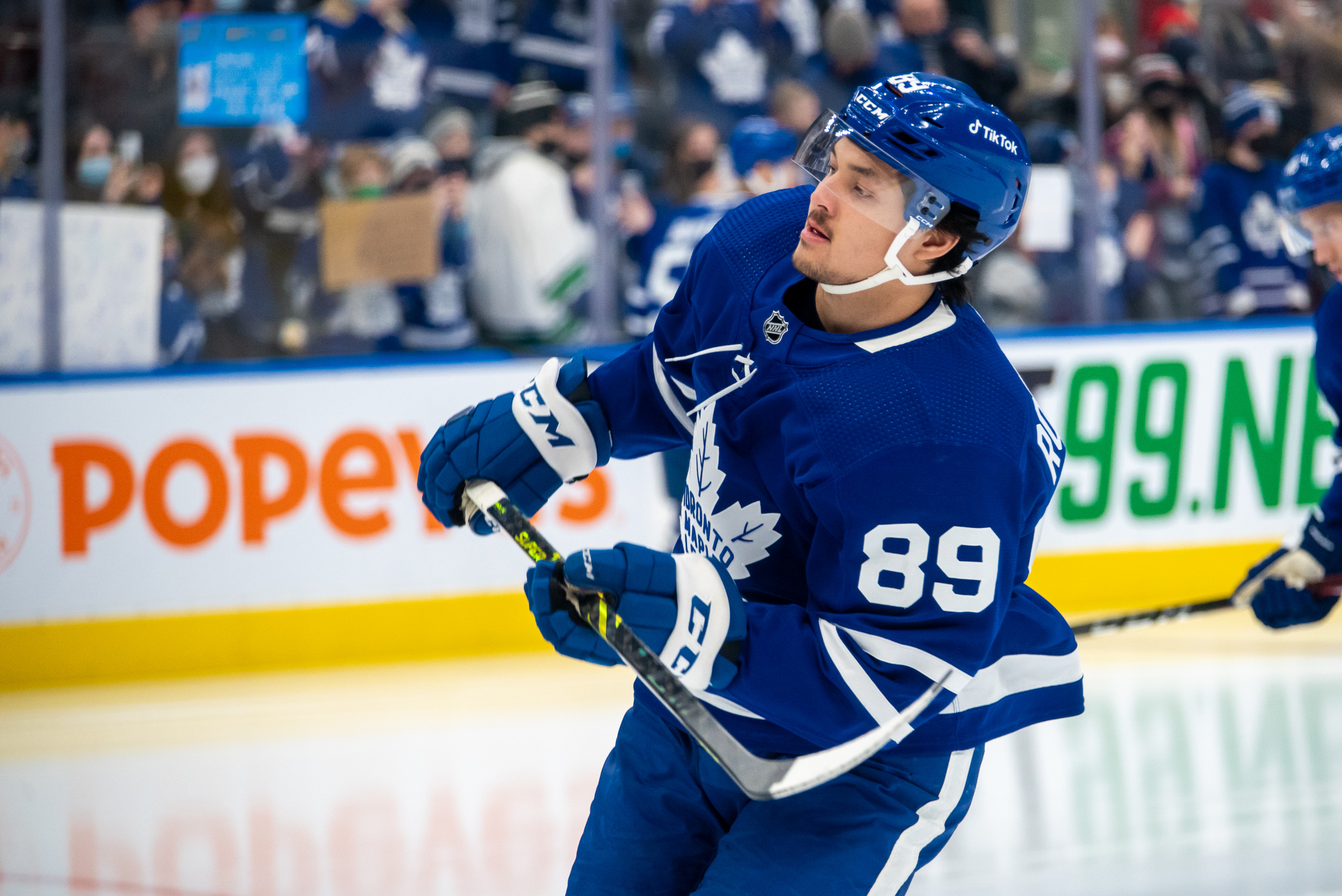 Nick Robertson donne la victoire aux Leafs en prolongation