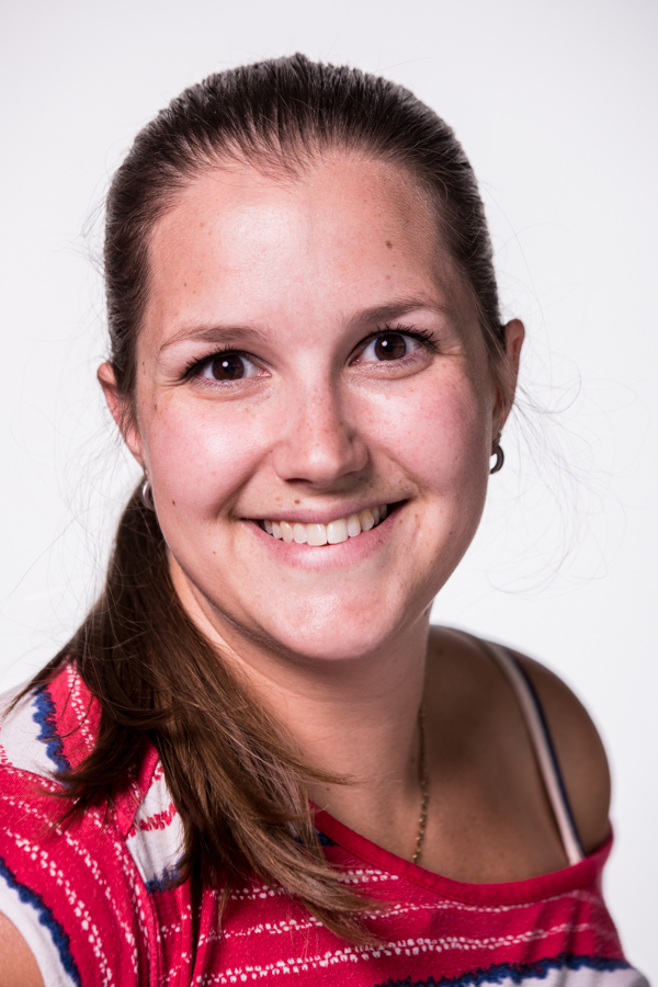 La ringuette lance et compte… auprès des filles