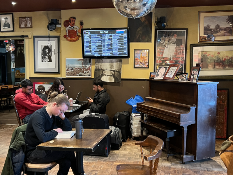 Promenade à Toronto autour de Greektown