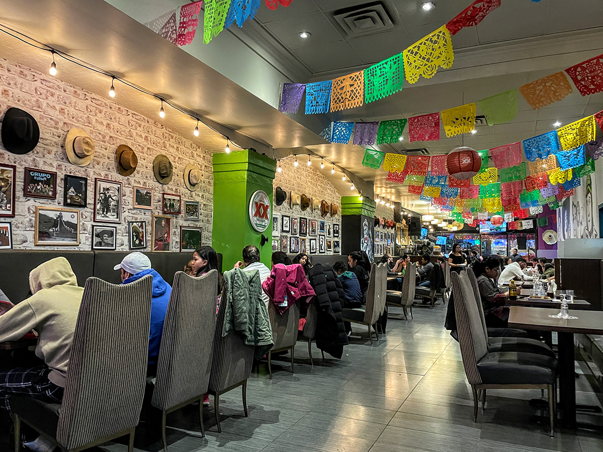 Promenade à Toronto autour de Greektown