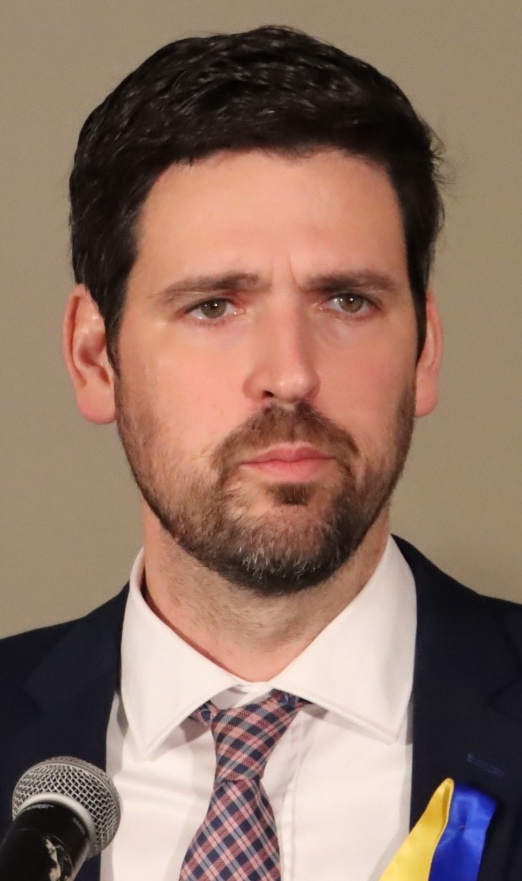 Des sénateurs recommandent un programme d’immigration francophone distinct