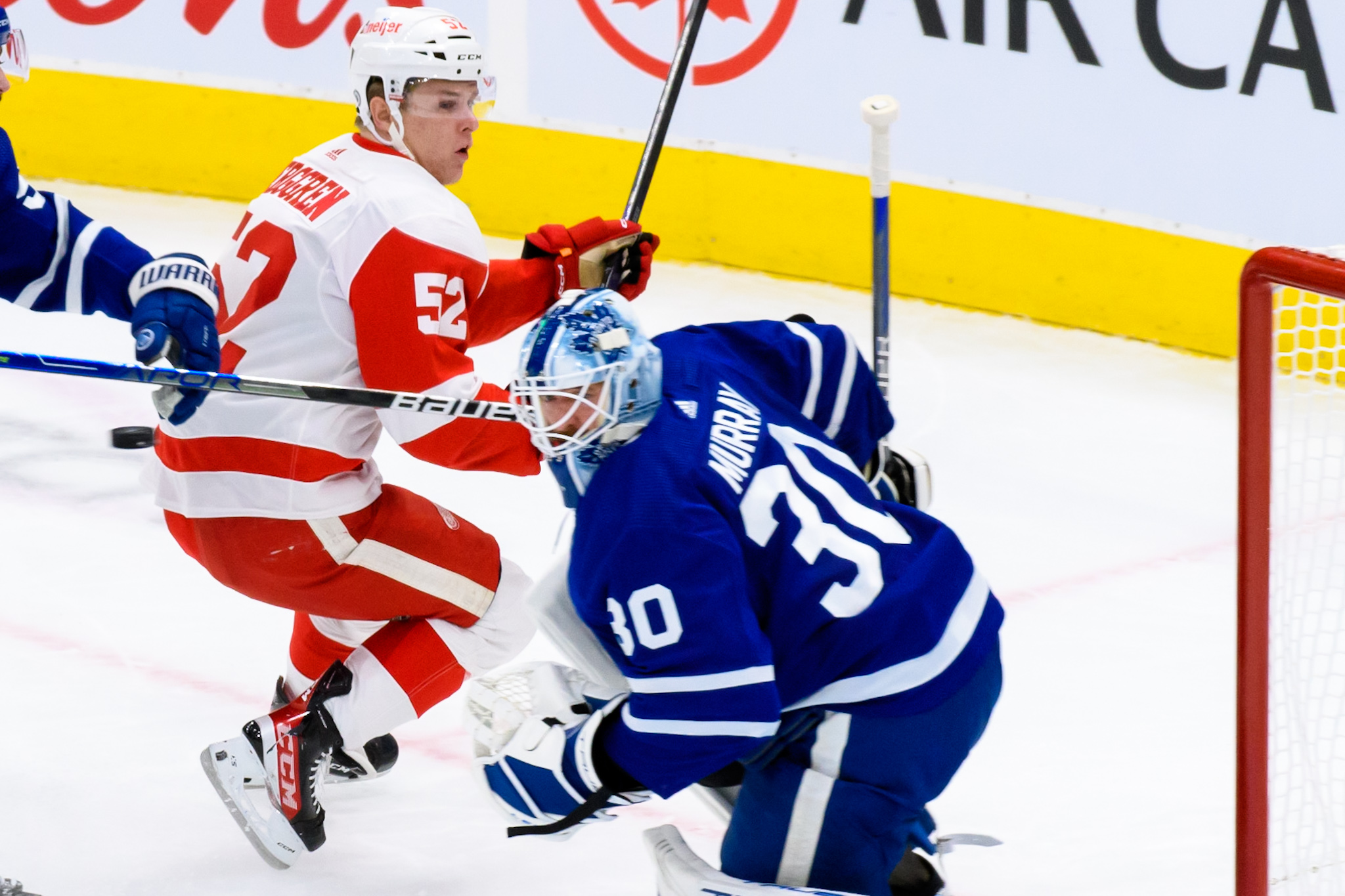 Le gardien Matt Murray se blesse dans la défaite des Maple Leafs