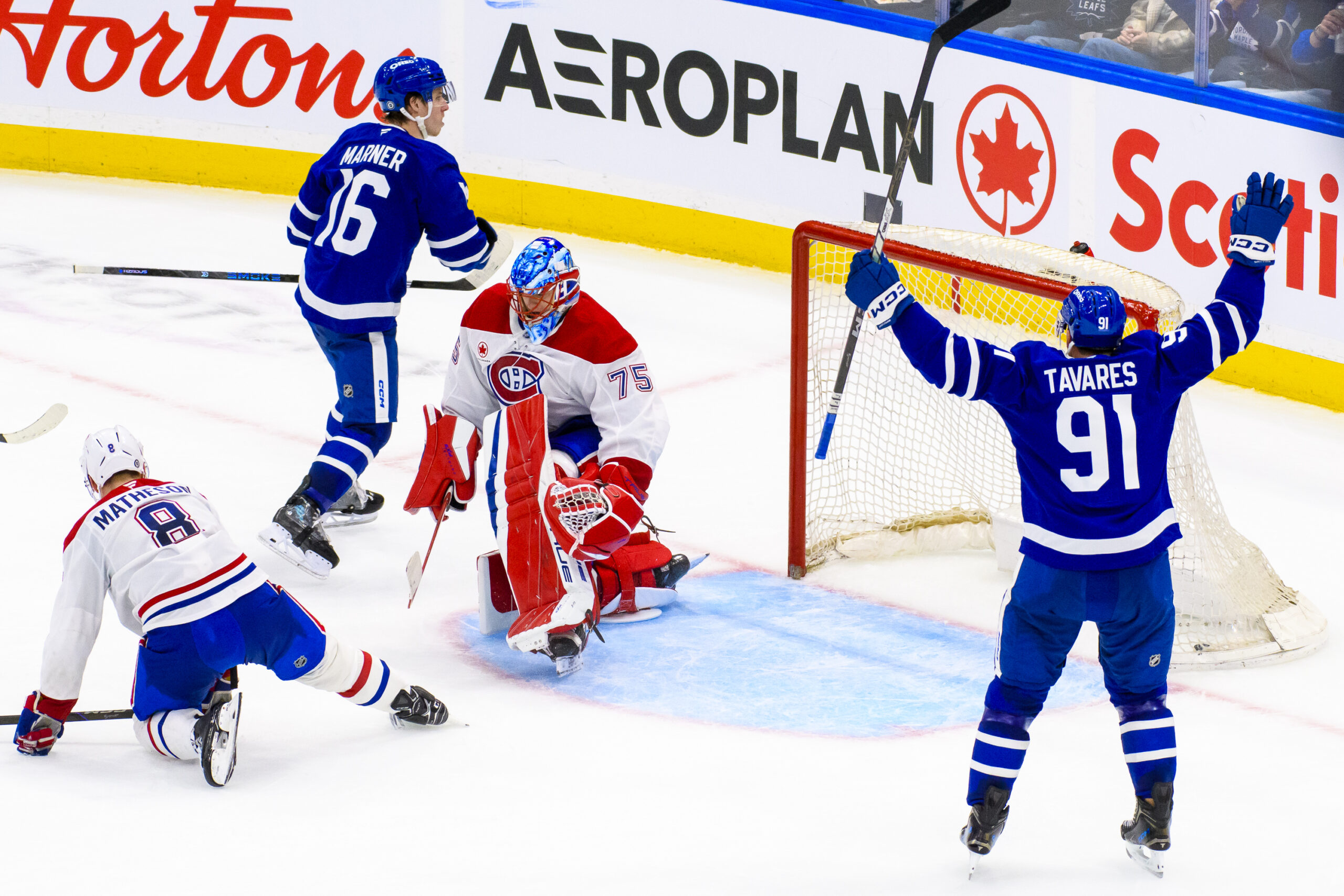 Les Leafs remportent un match serré en prolongation contre les Canadiens