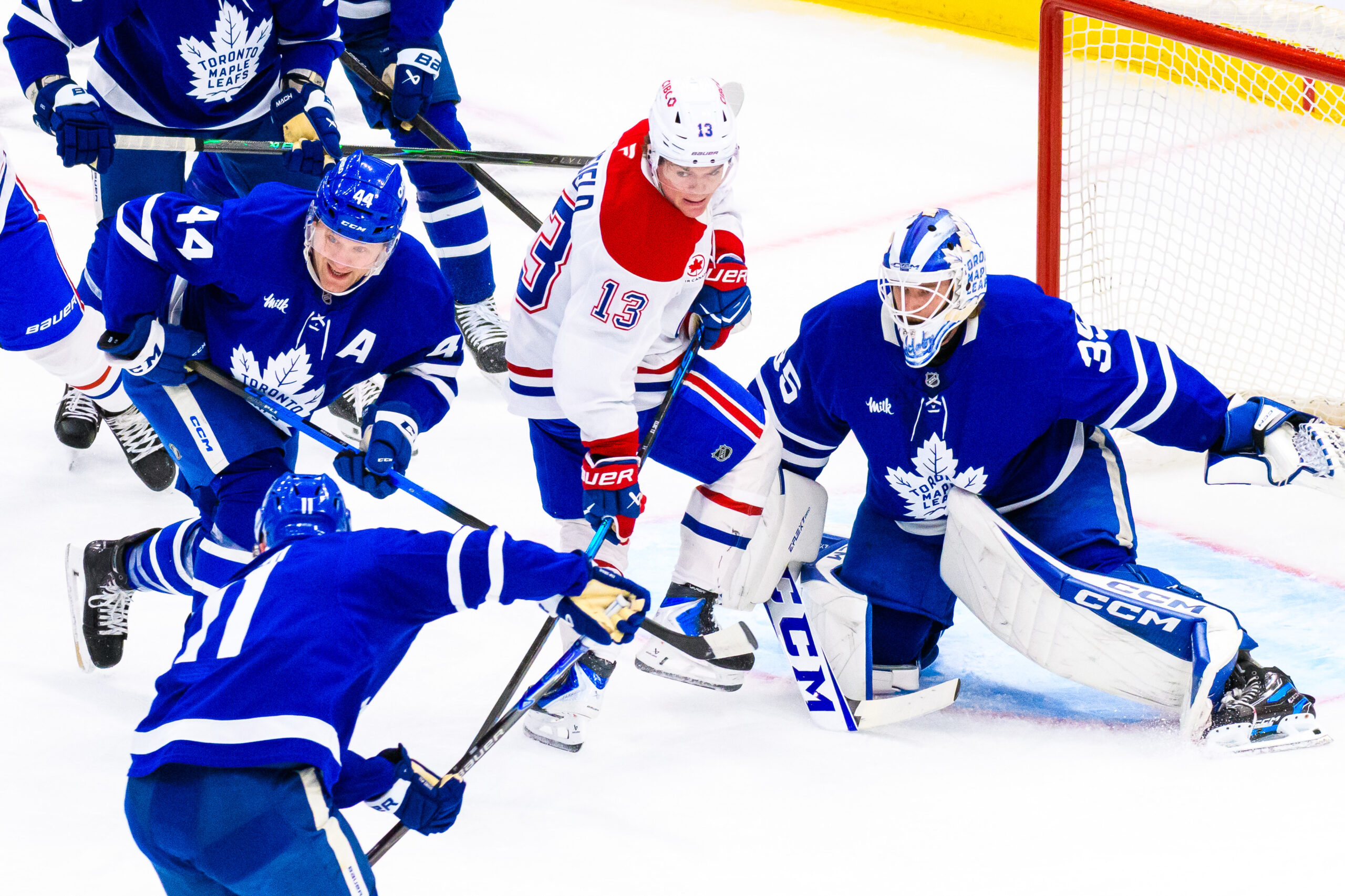 Les Maple Leafs s'inclinent face aux Canadiens en tirs de barrage